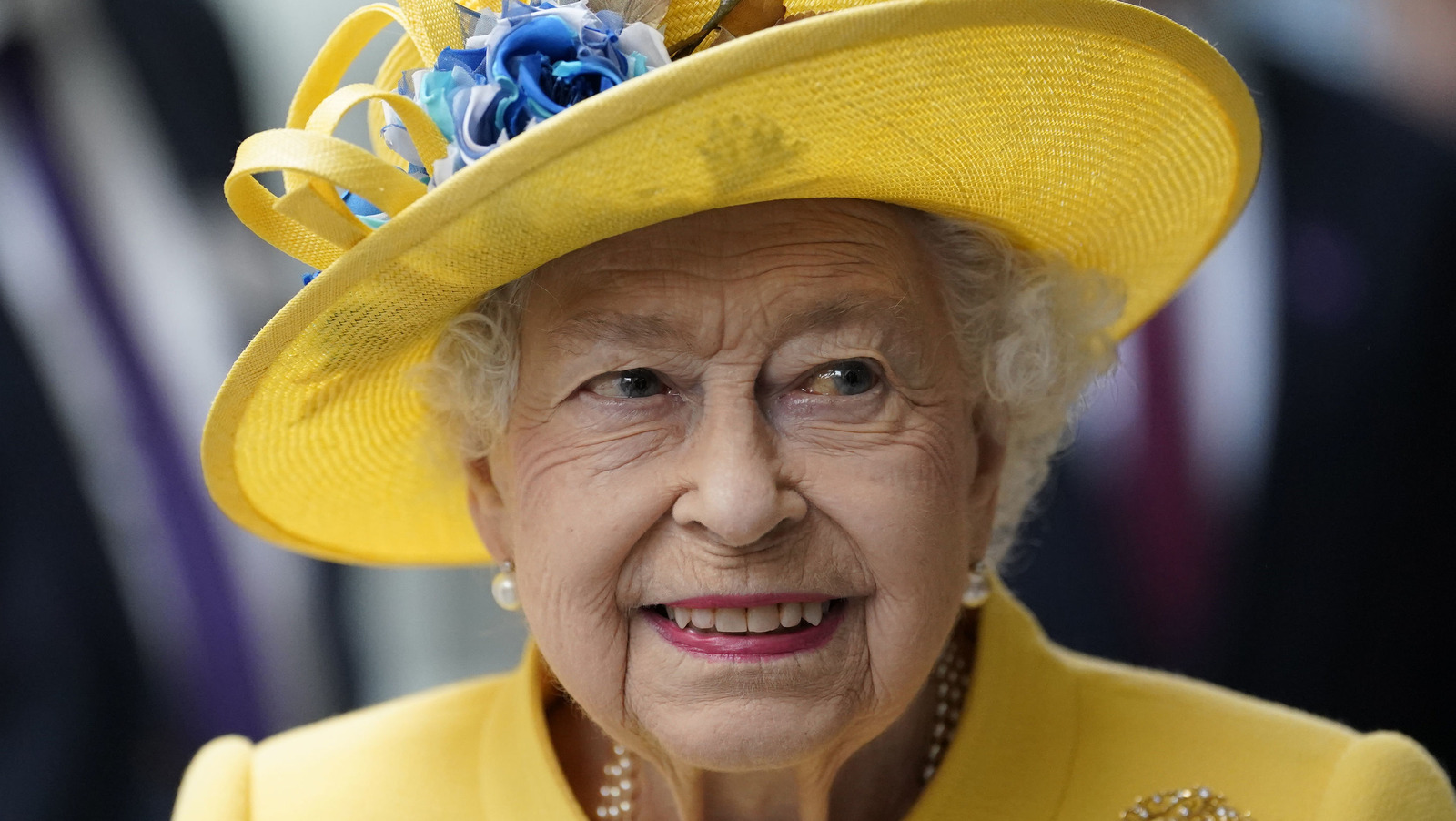 The Particular Way Queen Elizabeth Ate Bananas