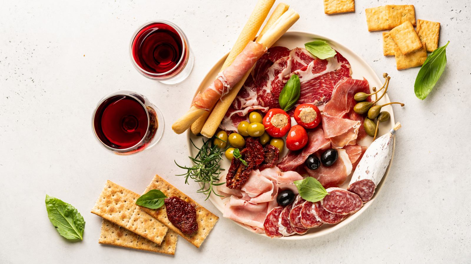 The Perfect Charcuterie Pairing For Cabernet Sauvignon