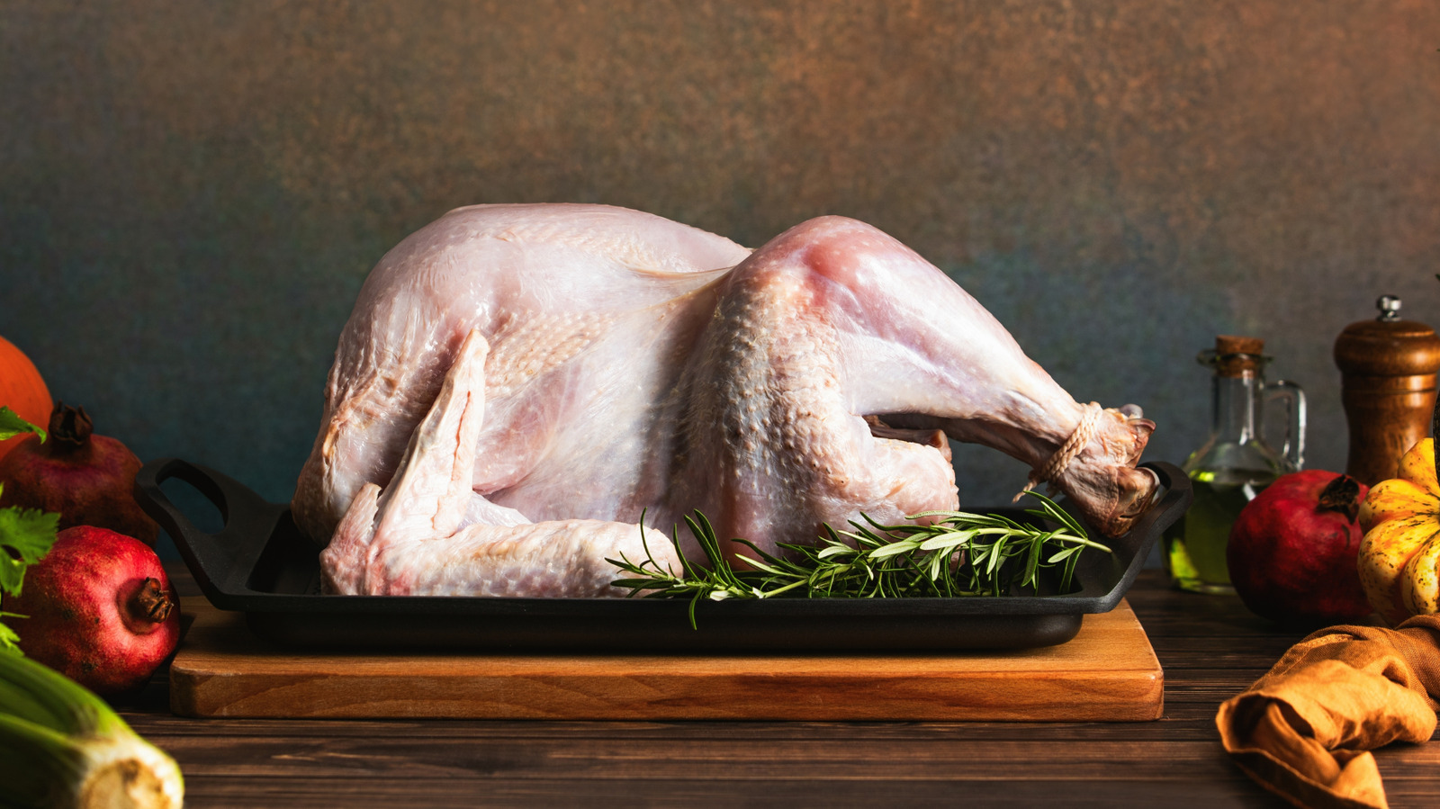 The Red Flags To Avoid When Buying Whole Turkey From The Grocery Store