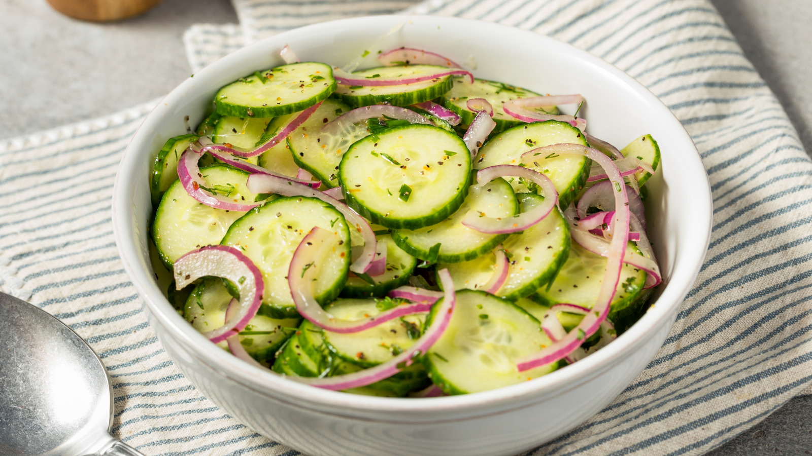 The Refreshing Wine Pairing That's Perfect With Cucumber Salad