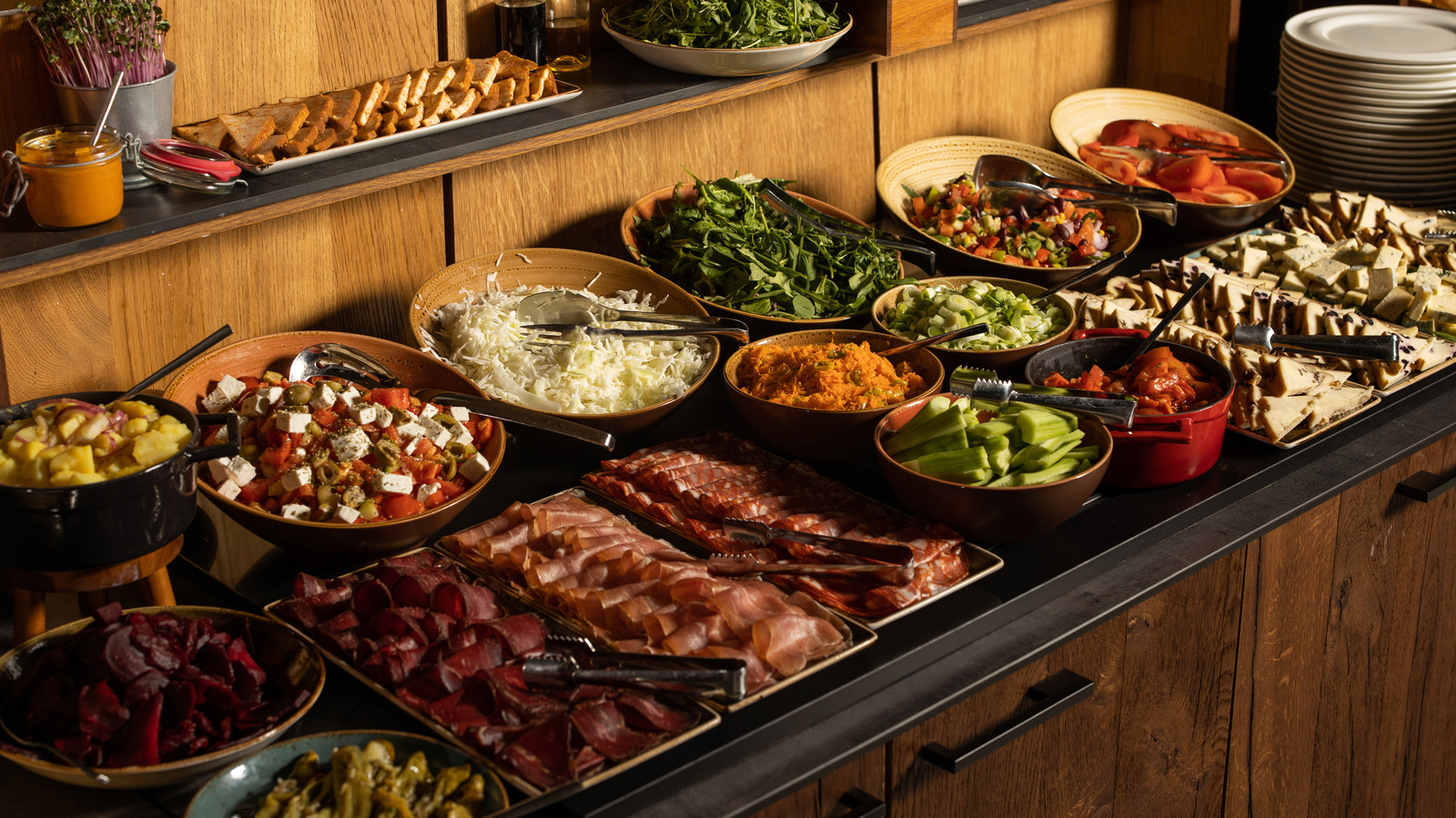 The Restaurant Buffet Mistake A Professional Chef Would Never Make