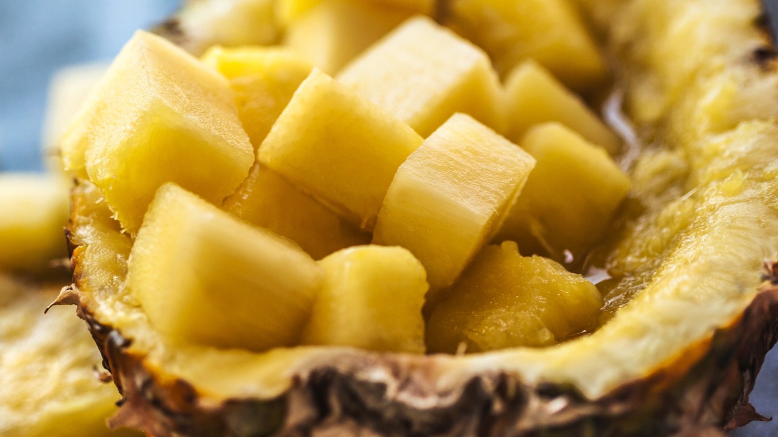 The Right Way To Store Freshly Cut Pineapple