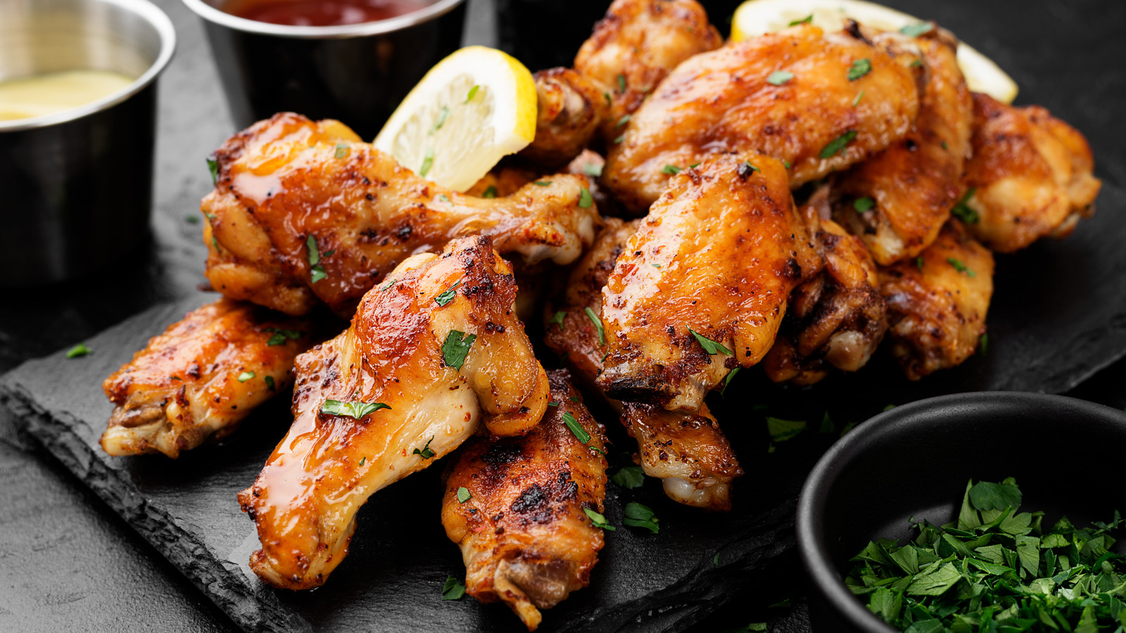 The Scientific Reason Chicken Wings Are Composed Of White Meat