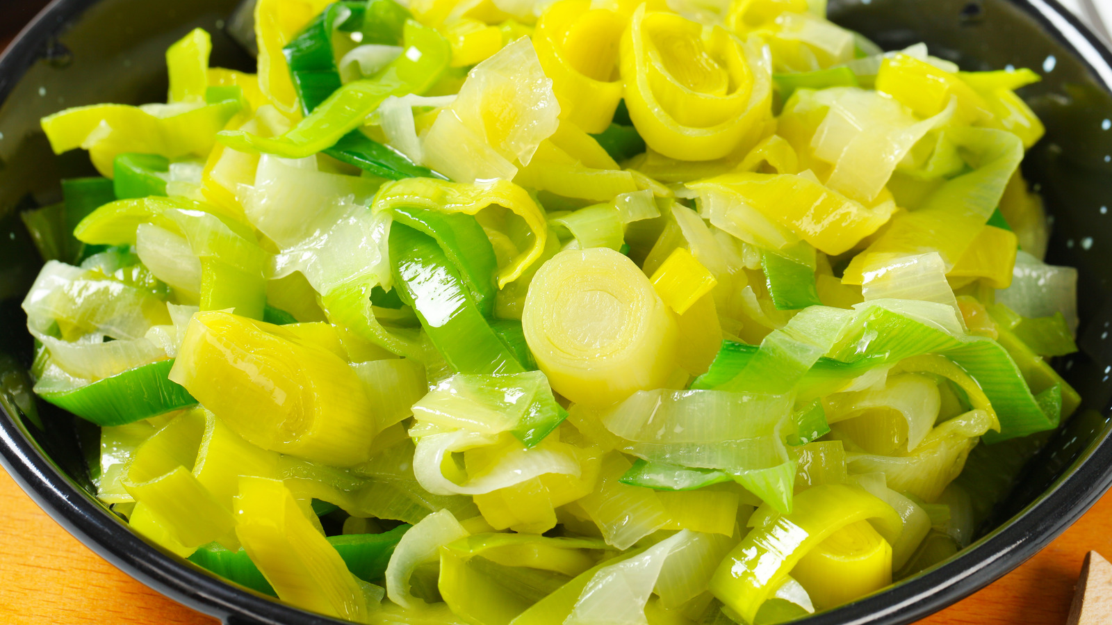 The Secret For Cooking The Most Tender Leeks