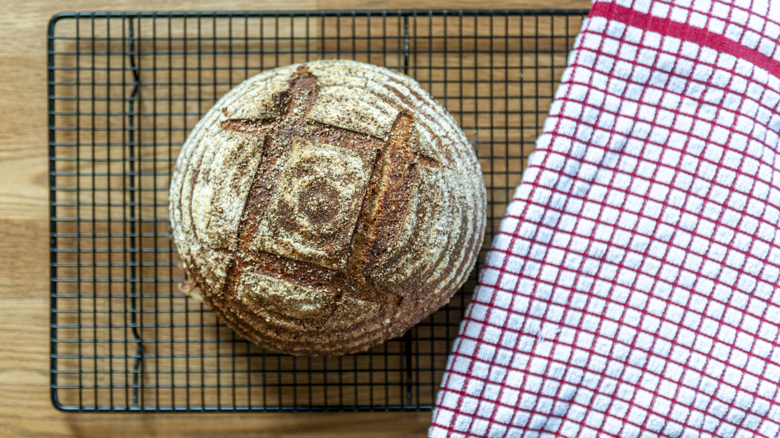 The Simple, Elegant Scoring Pattern For Your First Loaf Of Bread