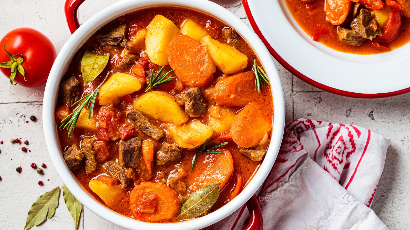 The Simple Way To Cook With Clove Is In Your Next Stew