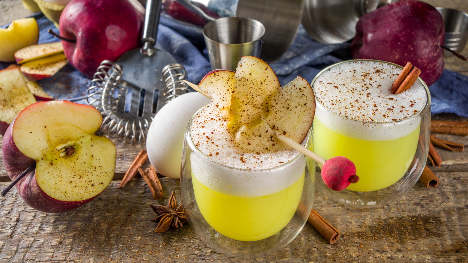 The Simple Way To Transform Your Bourbon Apple Cider Into A Sour