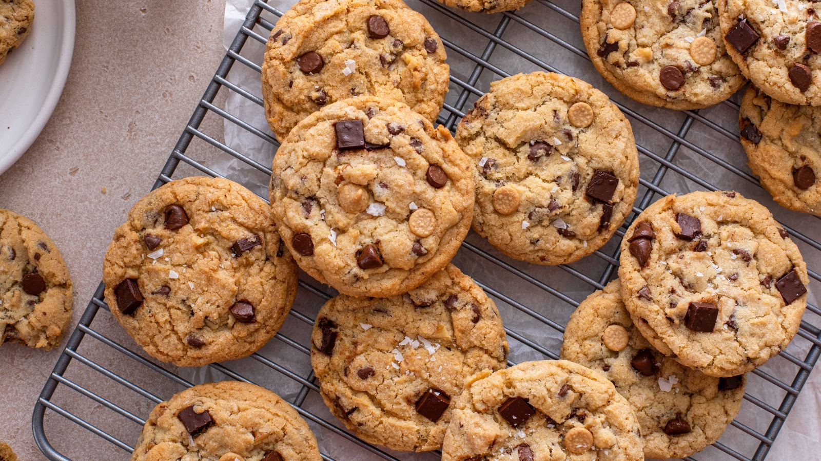 How To Bake Ultra-Soft Chocolate Chip Cookies With One Extra Ingredient