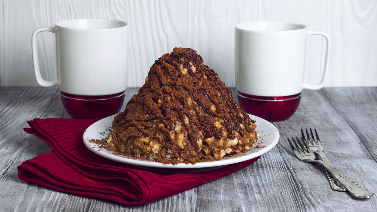 The Soviet Shortbread Cake With An Unconventional Baking Method