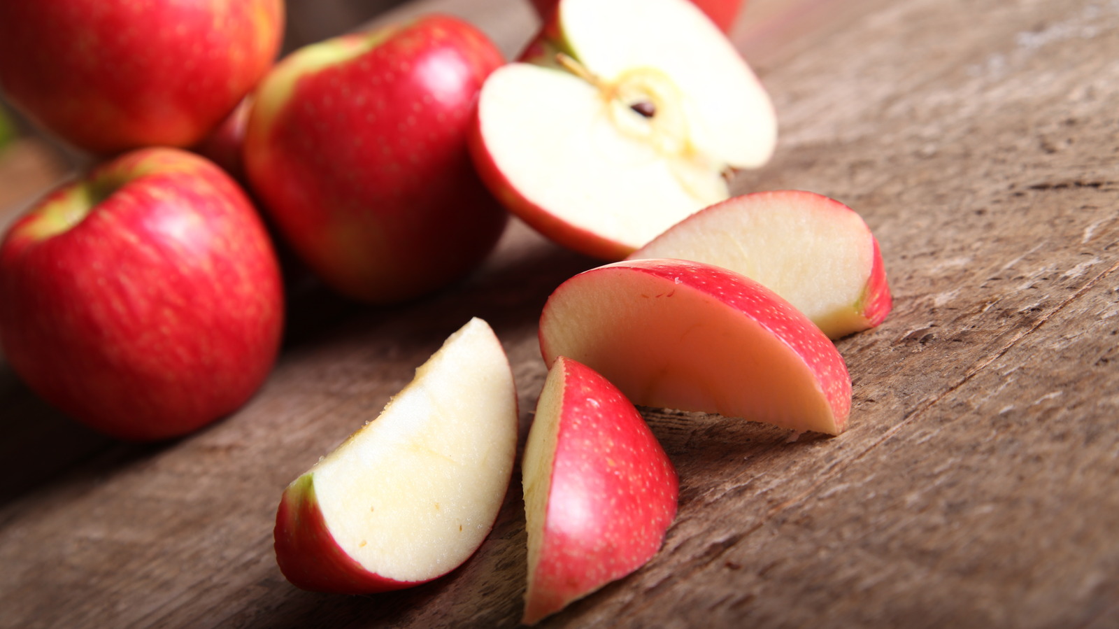 The Storage Hack That Keeps Cut Apples From Browning