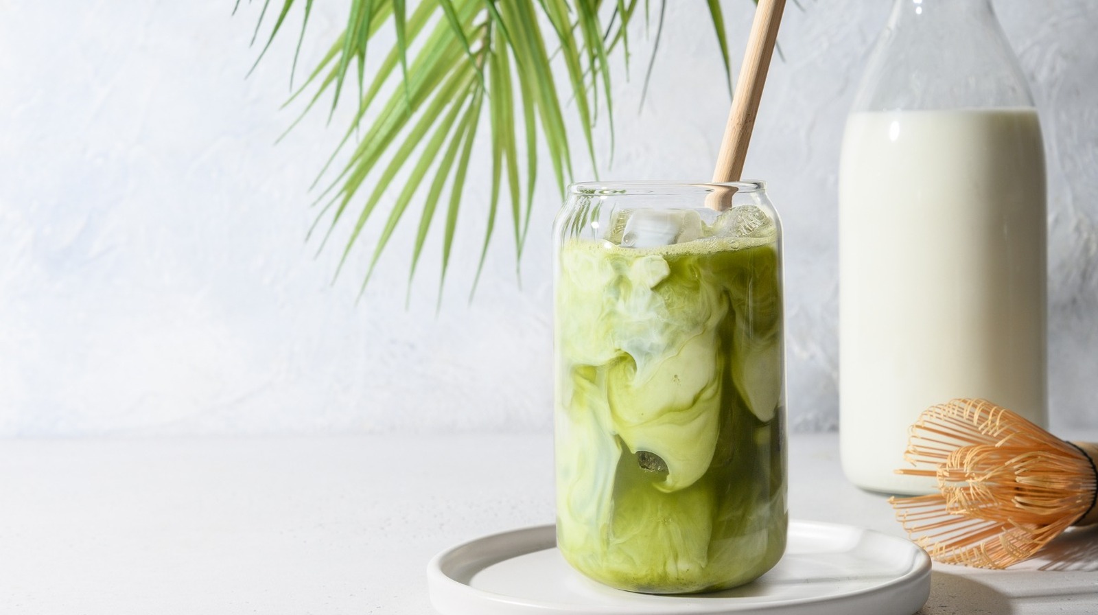 The Store-Bought Item You're Overlooking For Cheaper Starbucks Tea Lattes