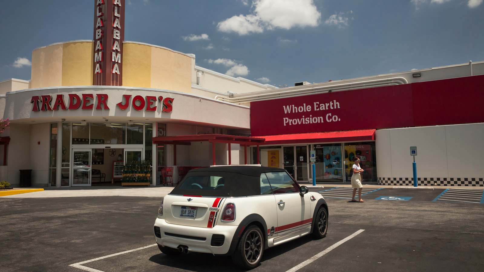 The Stunning Trader Joe's Tucked Inside An Old Movie Theatre Is Picture ...