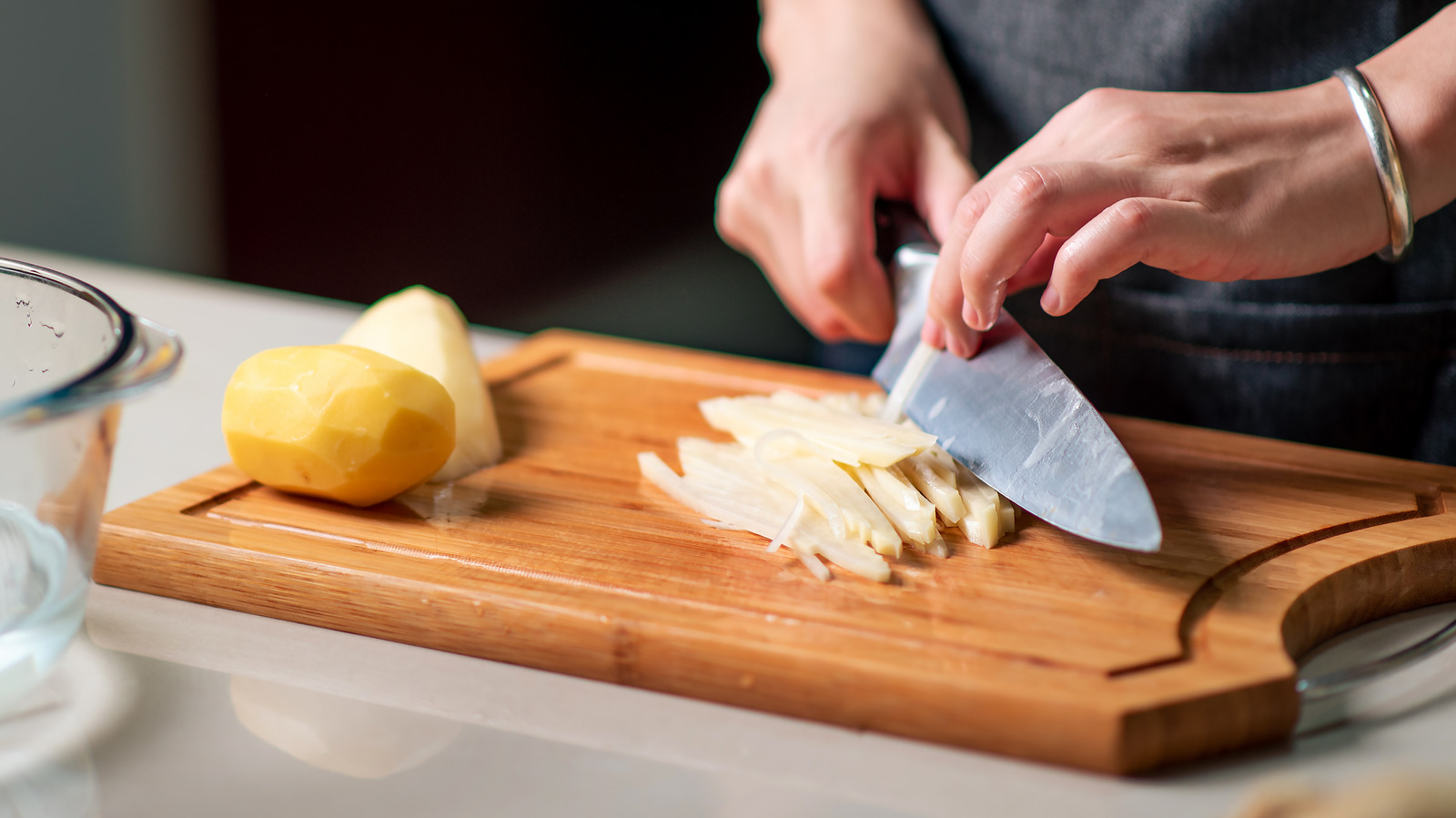 The Toothpick Hack For Slicing Potatoes Is So Wild It Just Might Work