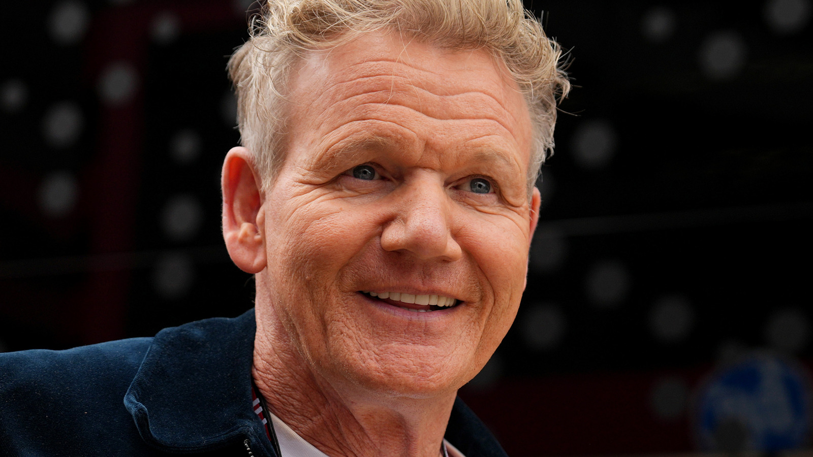 The 2 Garlic-Peeling Hacks Gordon Ramsay Uses (For Cloves And Bulbs)