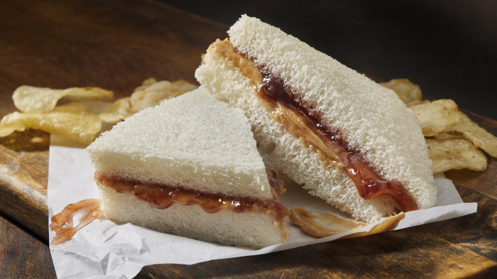 Avoid Crusty Breads When Making Peanut Butter And Jelly Sandwiches