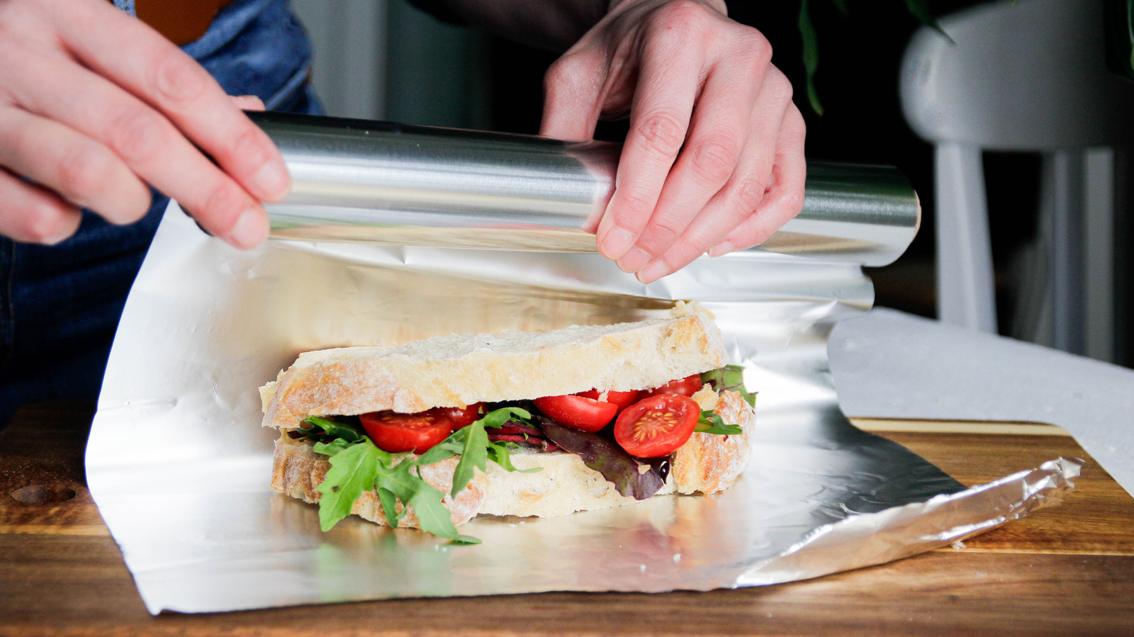 Why You Should Avoid Wrapping Acidic Foods In Aluminum Foil