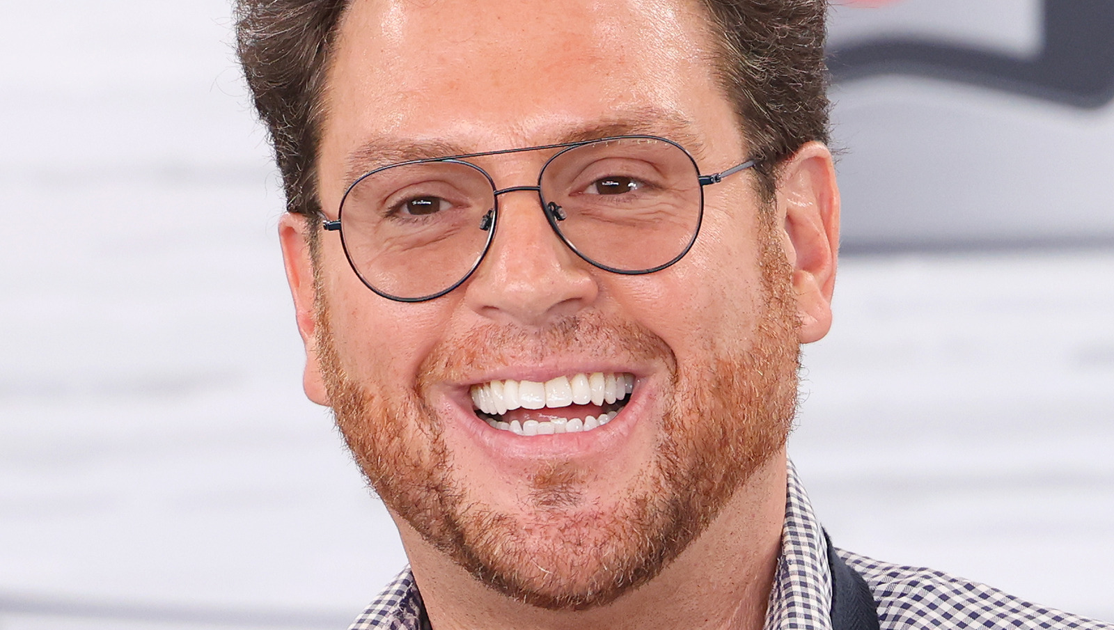 The Unexpected Tool Scott Conant Uses For Tomato Sauce