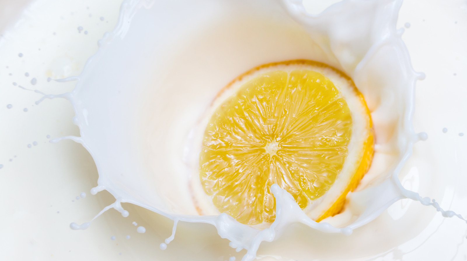 The Unsavory Reason You Should Avoid Mixing Milk And Lemon In Tea