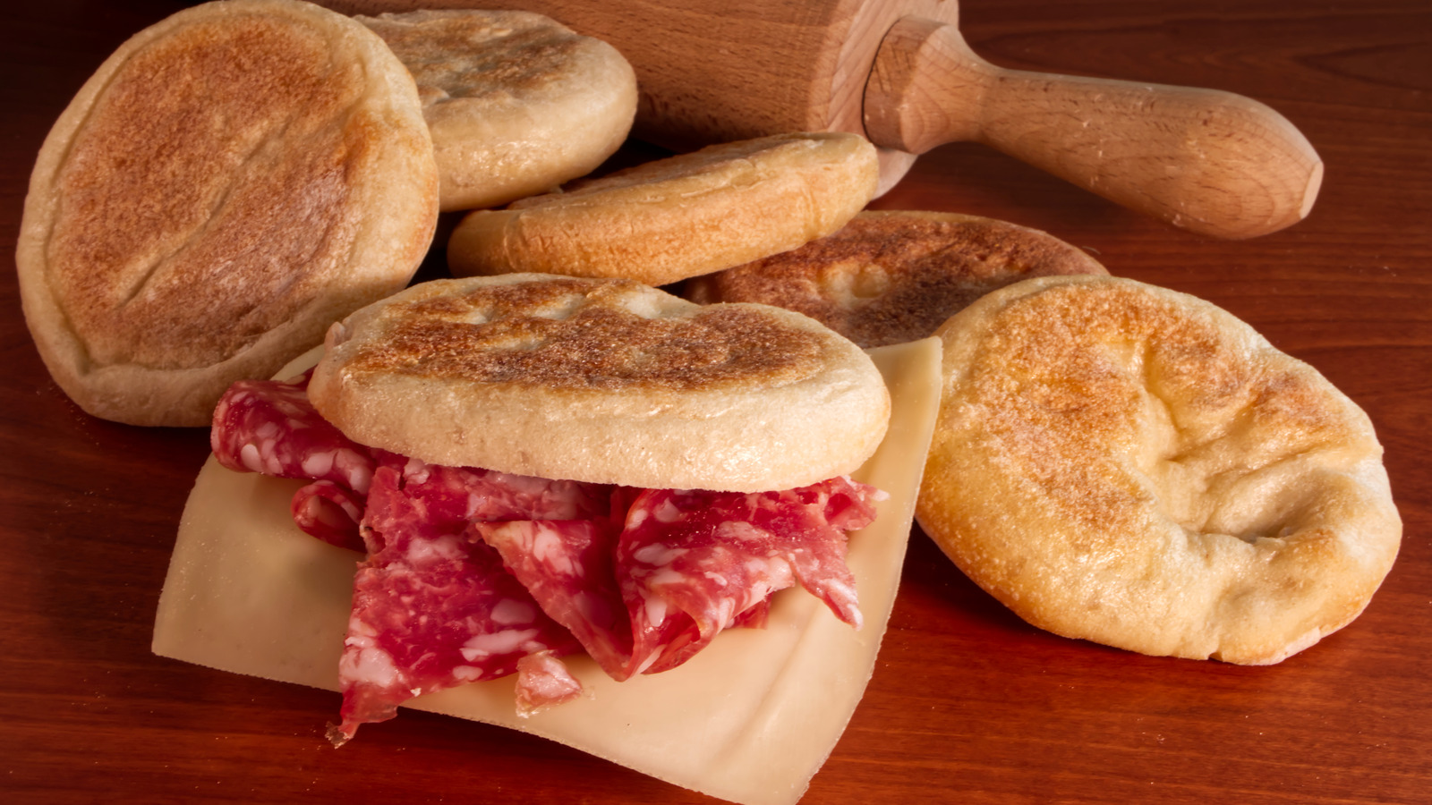 The Versatile Italian Street-Food Sandwich You Can Order With Meat Or ...