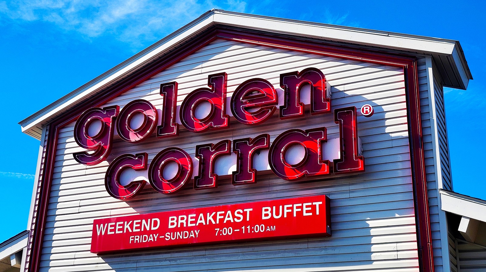 Why You Should Skip The Mashed Potatoes At Golden Corral Buffets