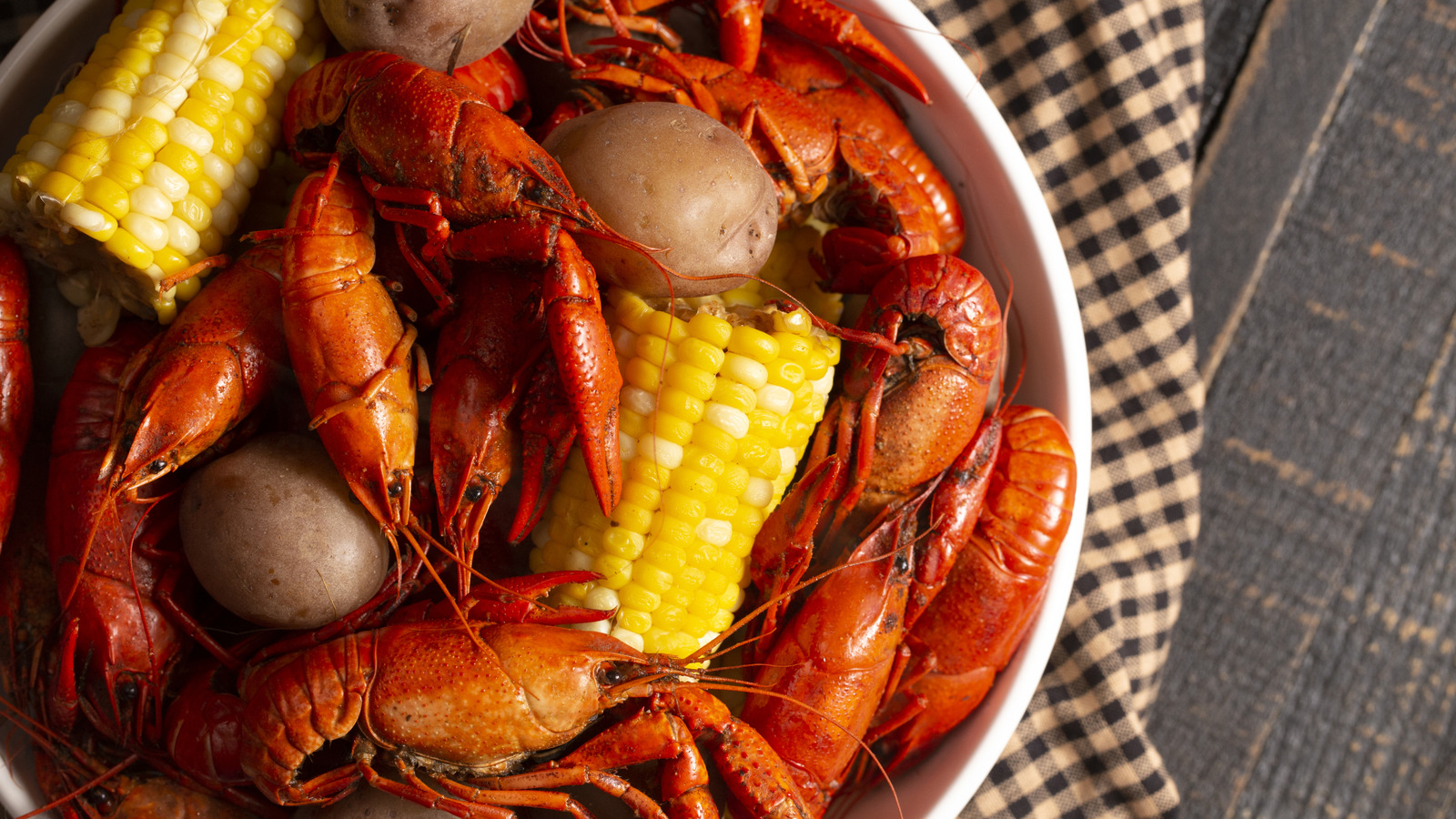 These Are The Ideal Months To Host A High-Quality Crawfish Boil