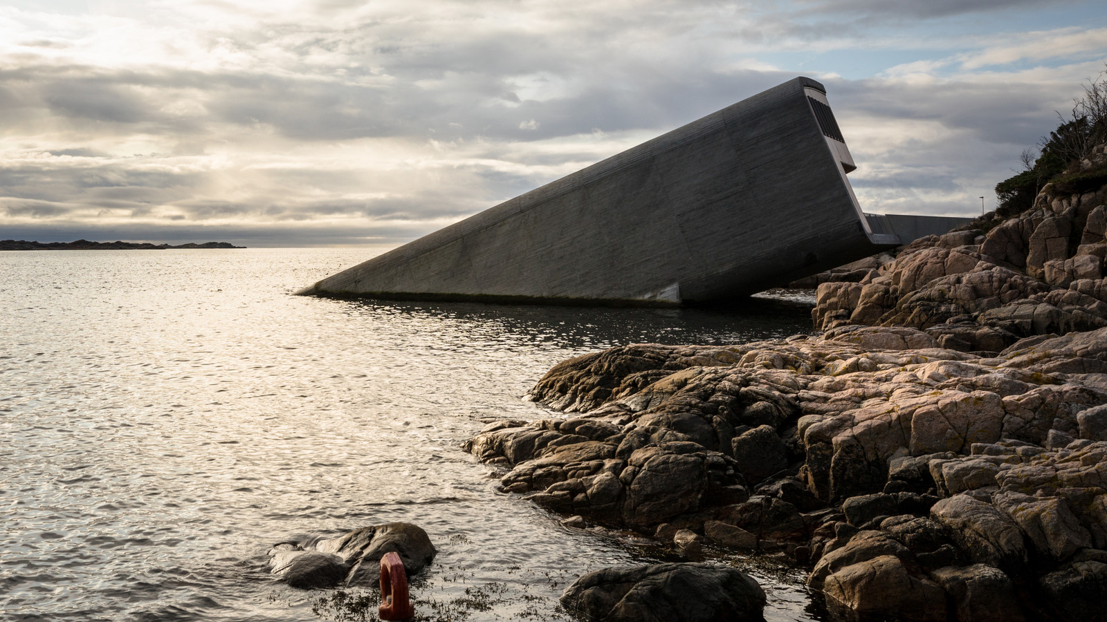 This Extreme Dining Experience In Norway Is 18 Feet Below Sea Level