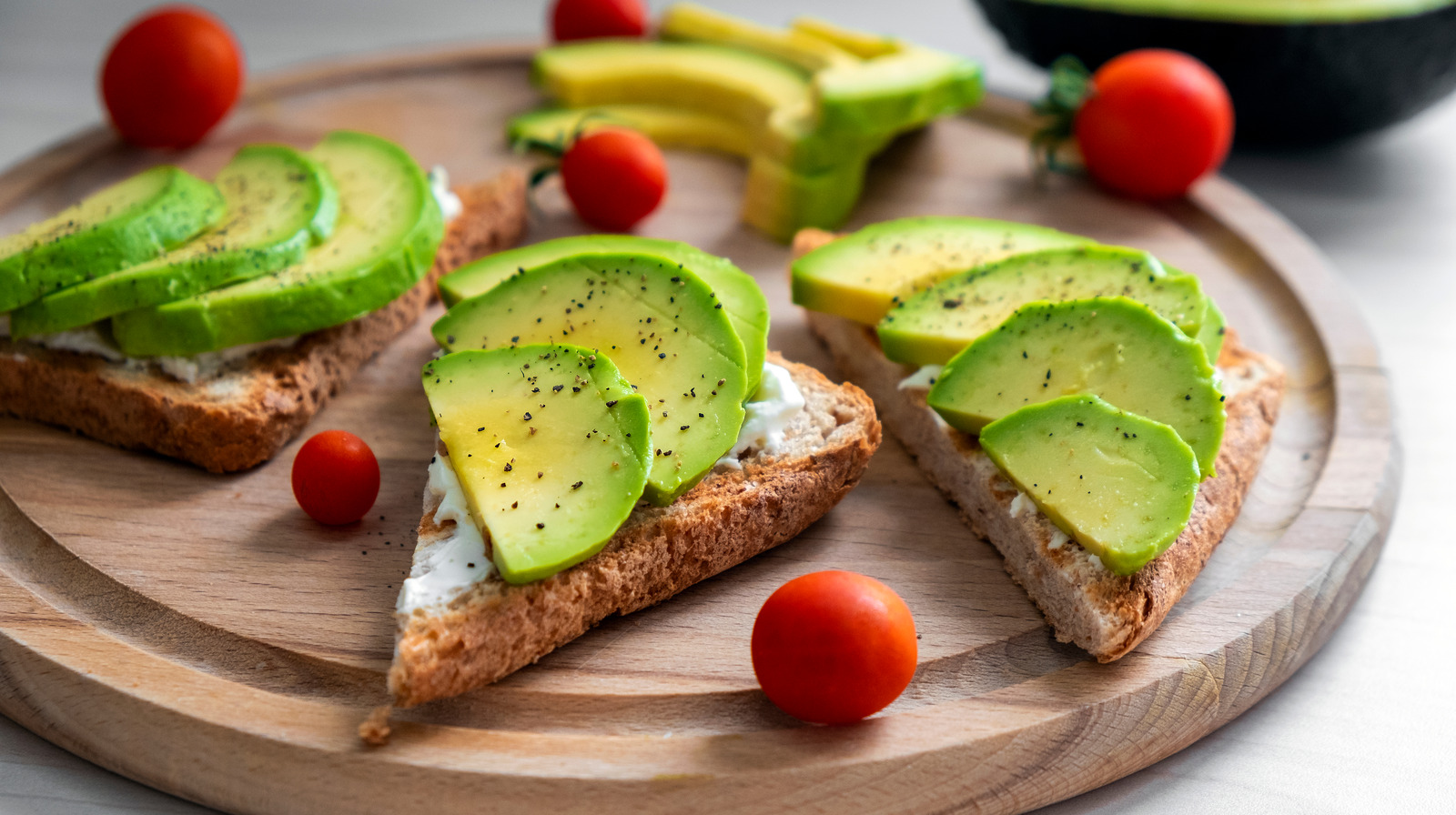 Tips You Need For Cutting Avocados With Precision