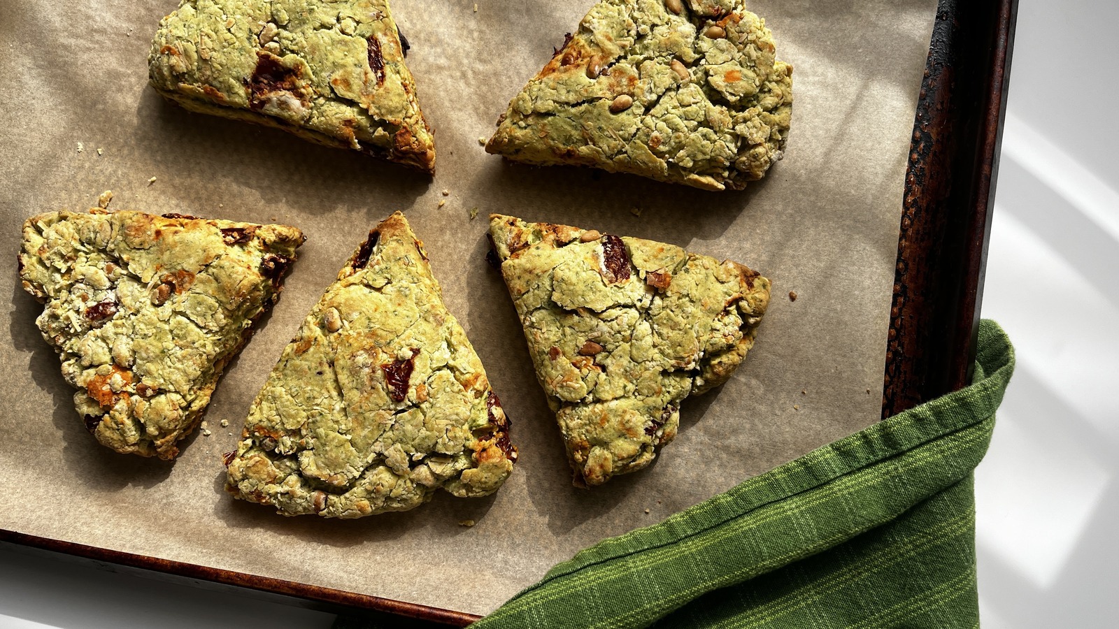 Tomato Pesto Scones Recipe