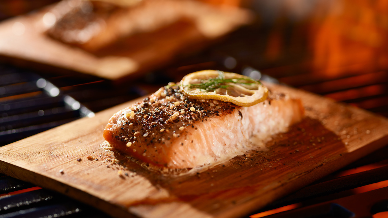 Top Your Cedar Plank Salmon With Orange Slices For A Citrusy Kick