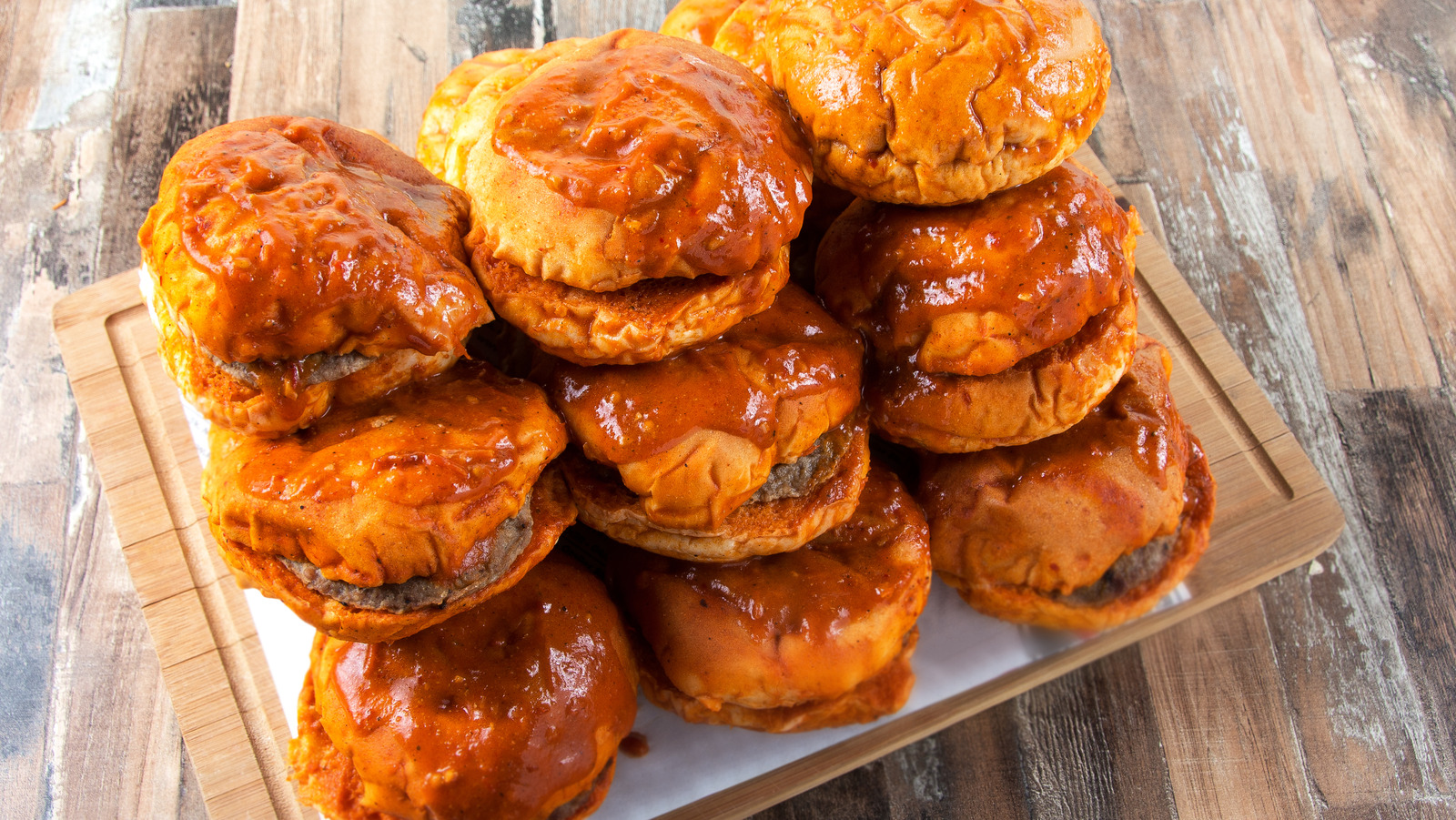 Turkey's Islak Burgers Are The Unique, Saucy Street Food You Should Know