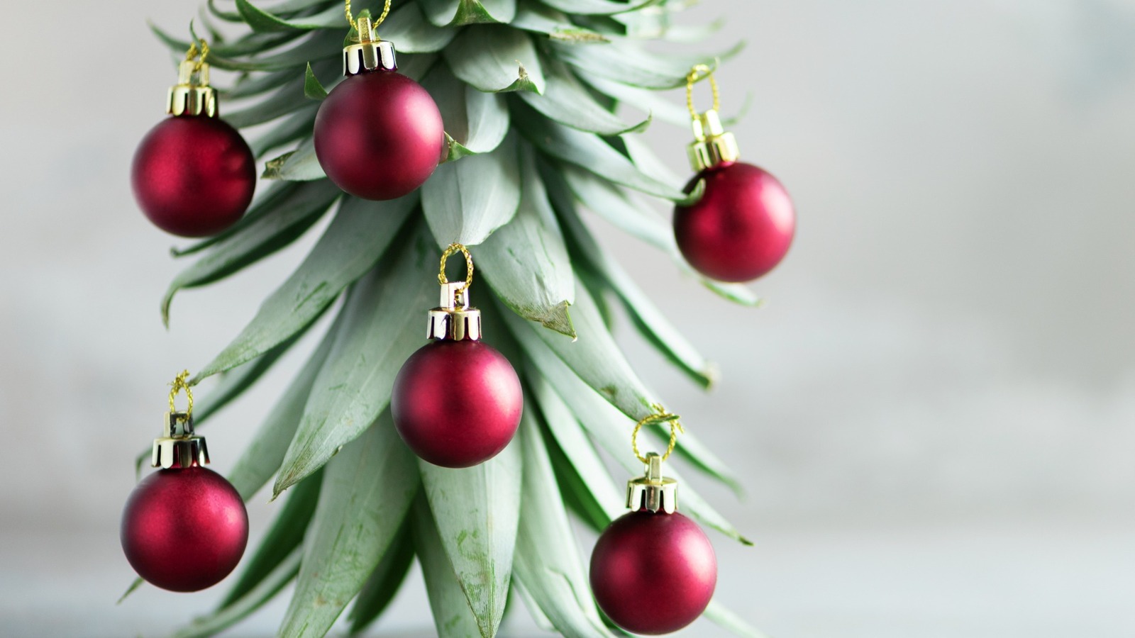 Pineapple Garnish For Christmas