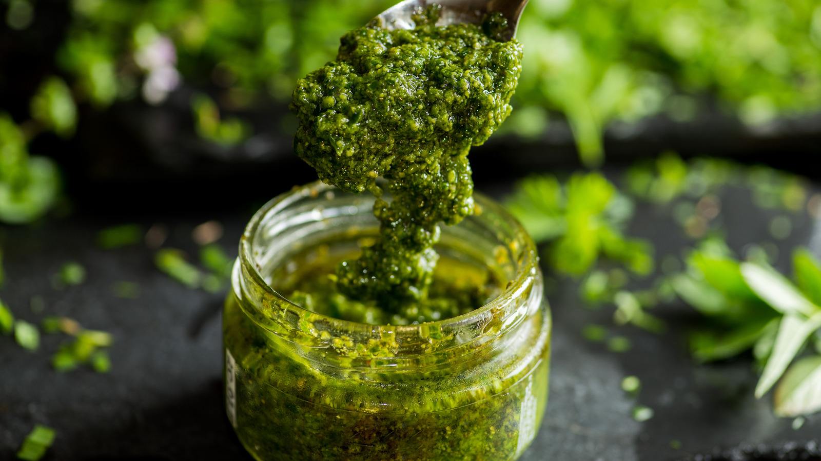 Use Dandelions To Create A One-Of-A-Kind Pesto