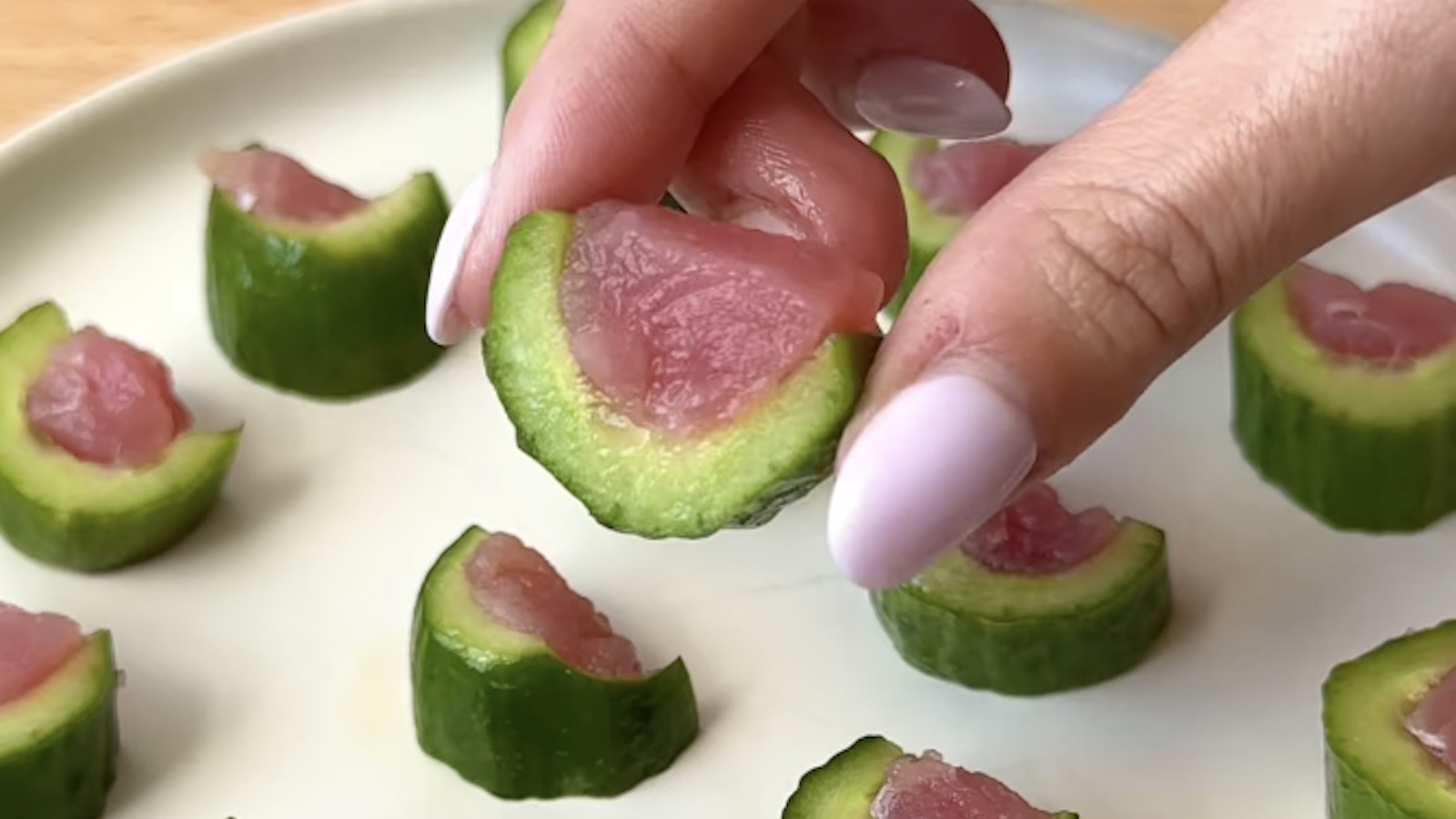 Use Mini Cucumbers For Spicy Tuna Rolls Without The Rice
