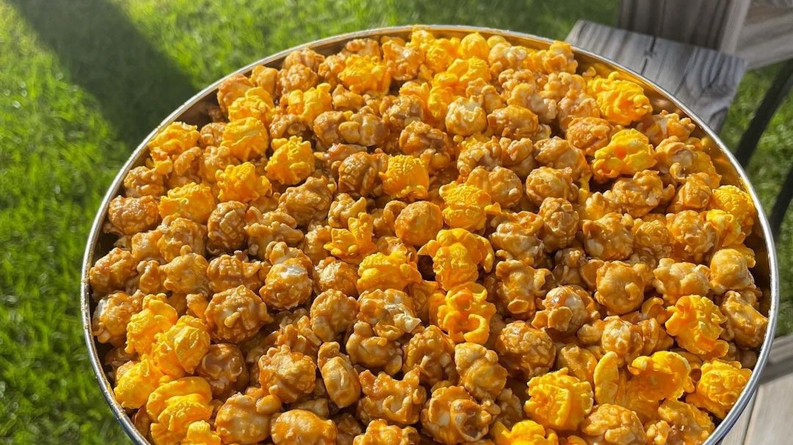 What Is Chicago-Style Popcorn? It Began At Garrett Popcorn Shops