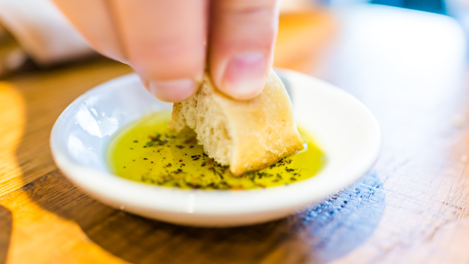 What Makes The Bread Dipping Oil At Restaurants So Delicious