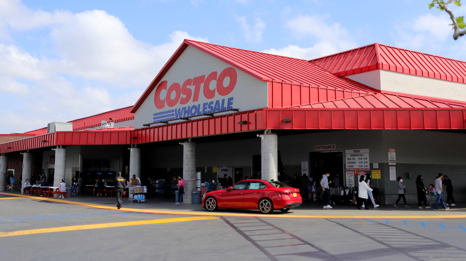 What Is Costco Next, And How Much Do Members Save Using It?