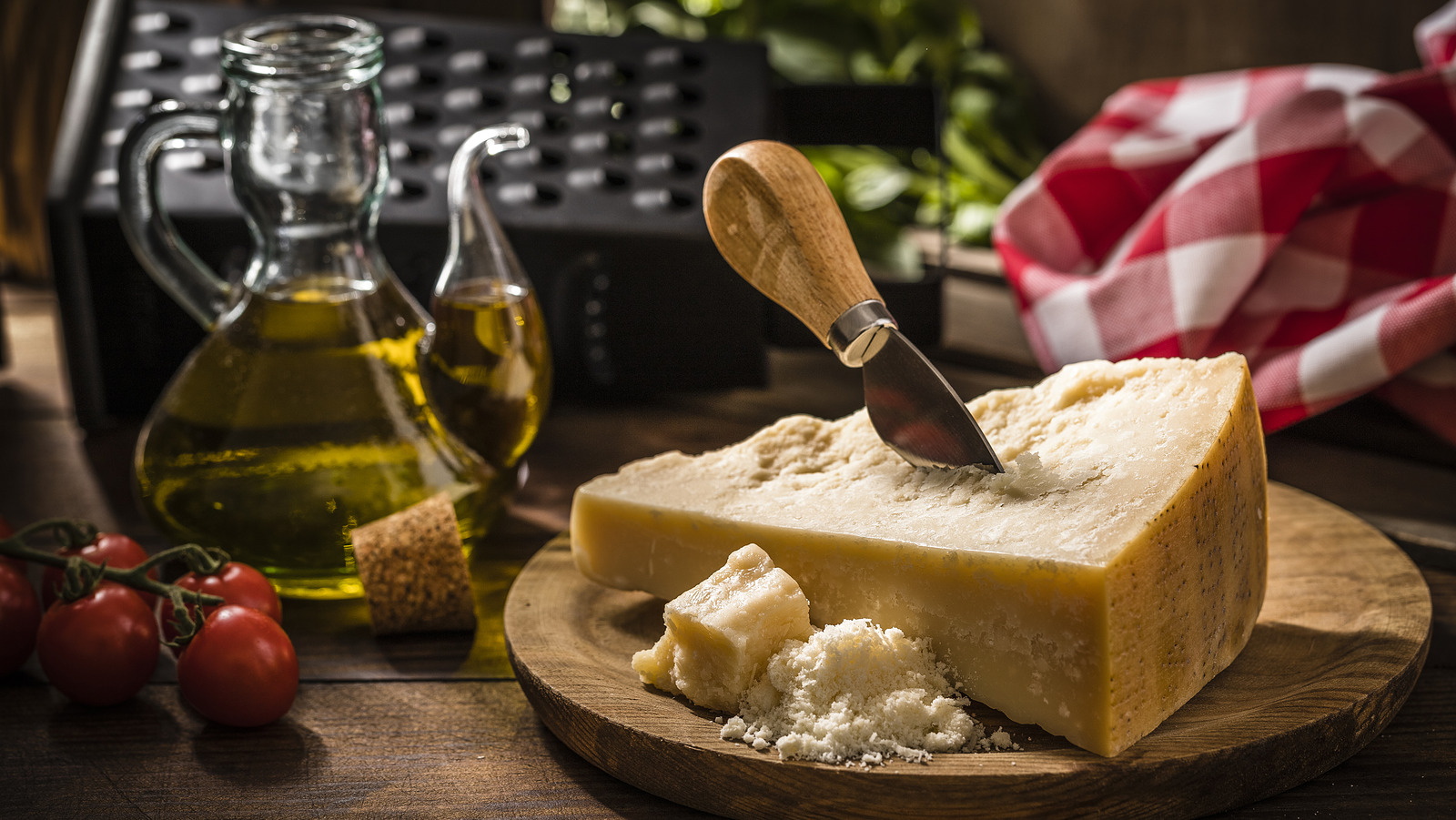 What's The Difference Between American And Italian Parmesan?