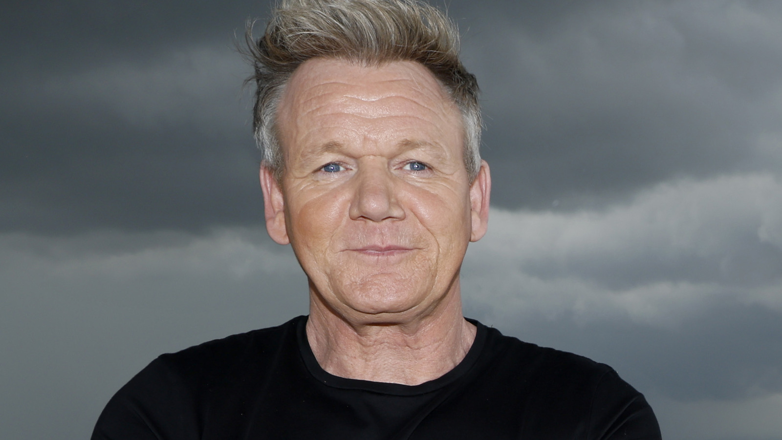 Why Gordon Ramsay Reaches For A Fresh Lemon After Dicing Hot Peppers