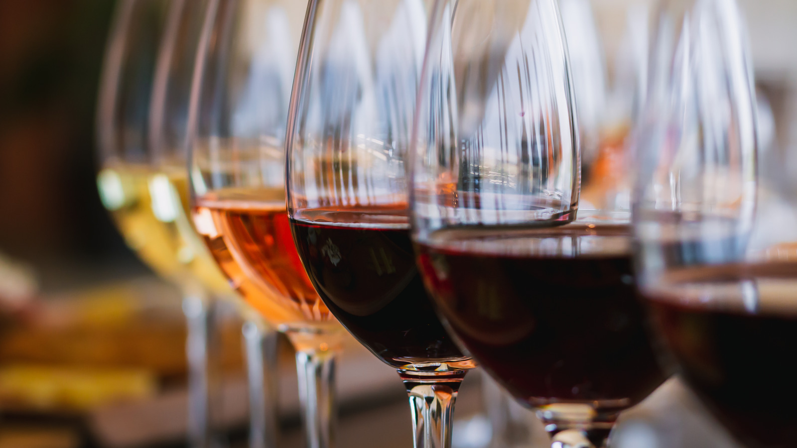 Why Sommeliers Want You To Consider The Weight Of Your Wine When ...