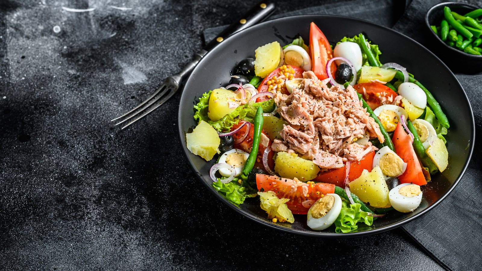 Why The Assembly Of Salad Niçoise Has Been Debated