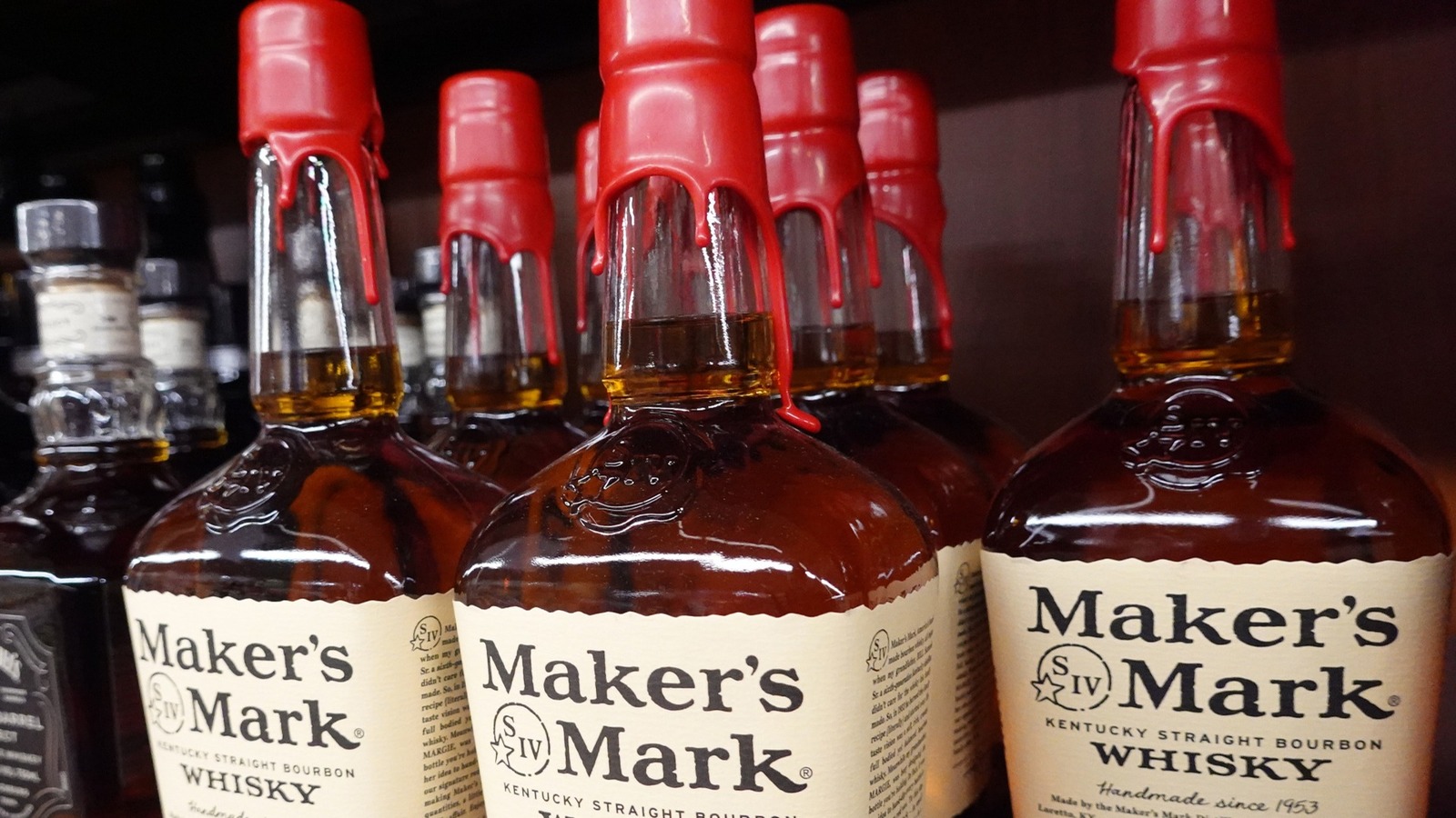 Does Maker's Mark Hand-Dip All Its Bourbon Bottles In Red Wax?