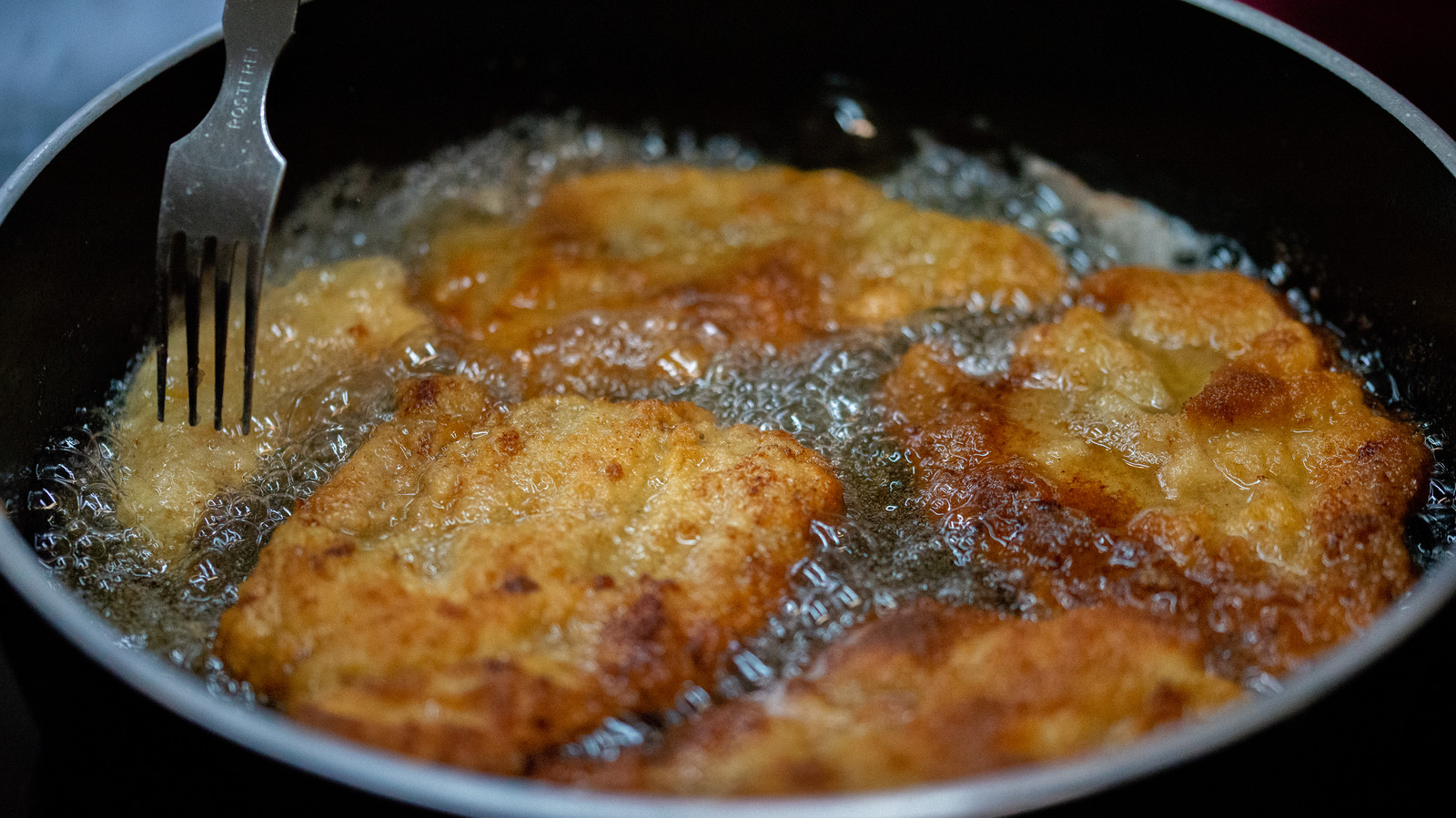 Why You Should Pat Double-Fried Food Down After Cooking