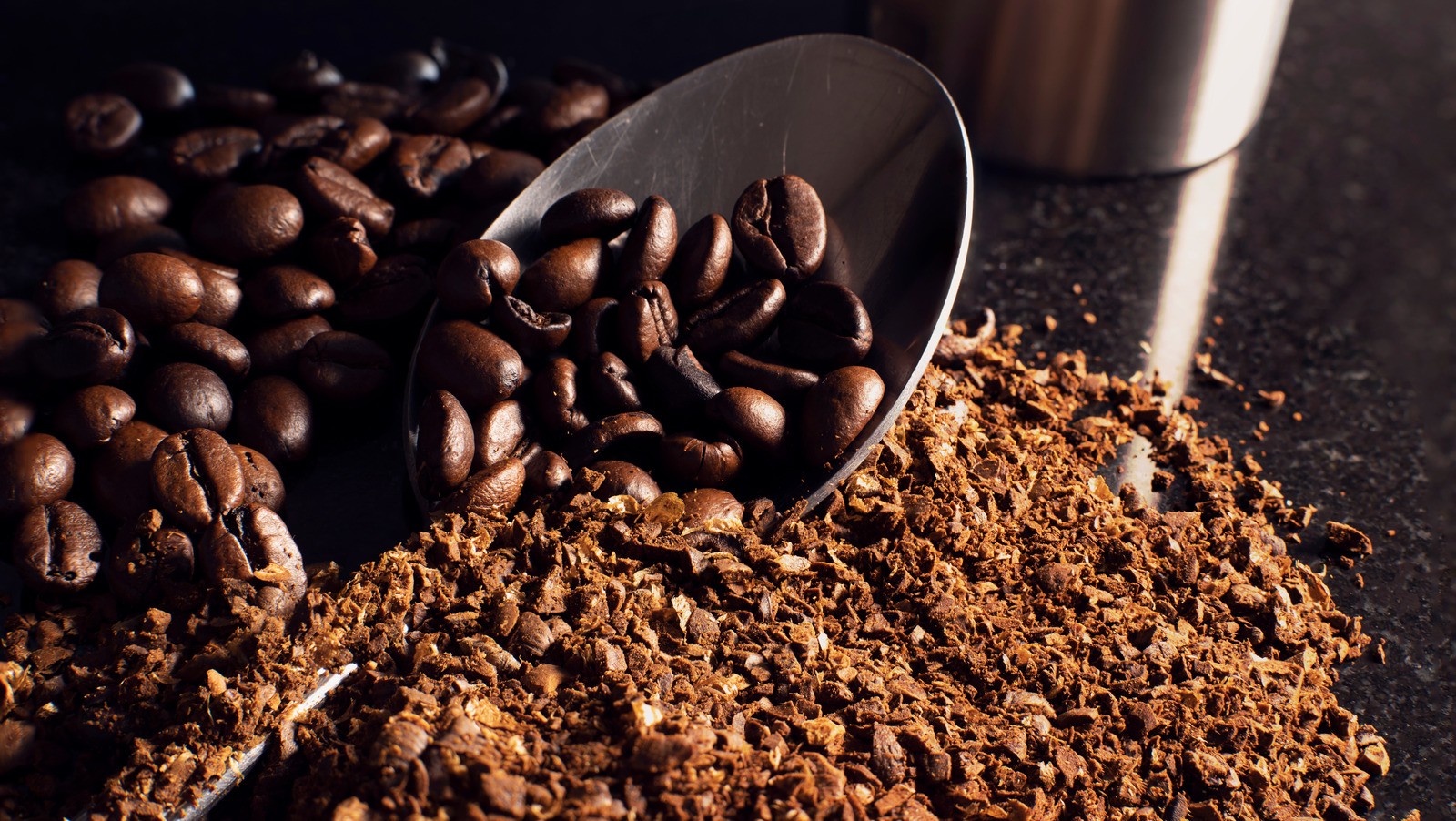 Why You Should Think Twice About Putting Coffee Beans In The Blender