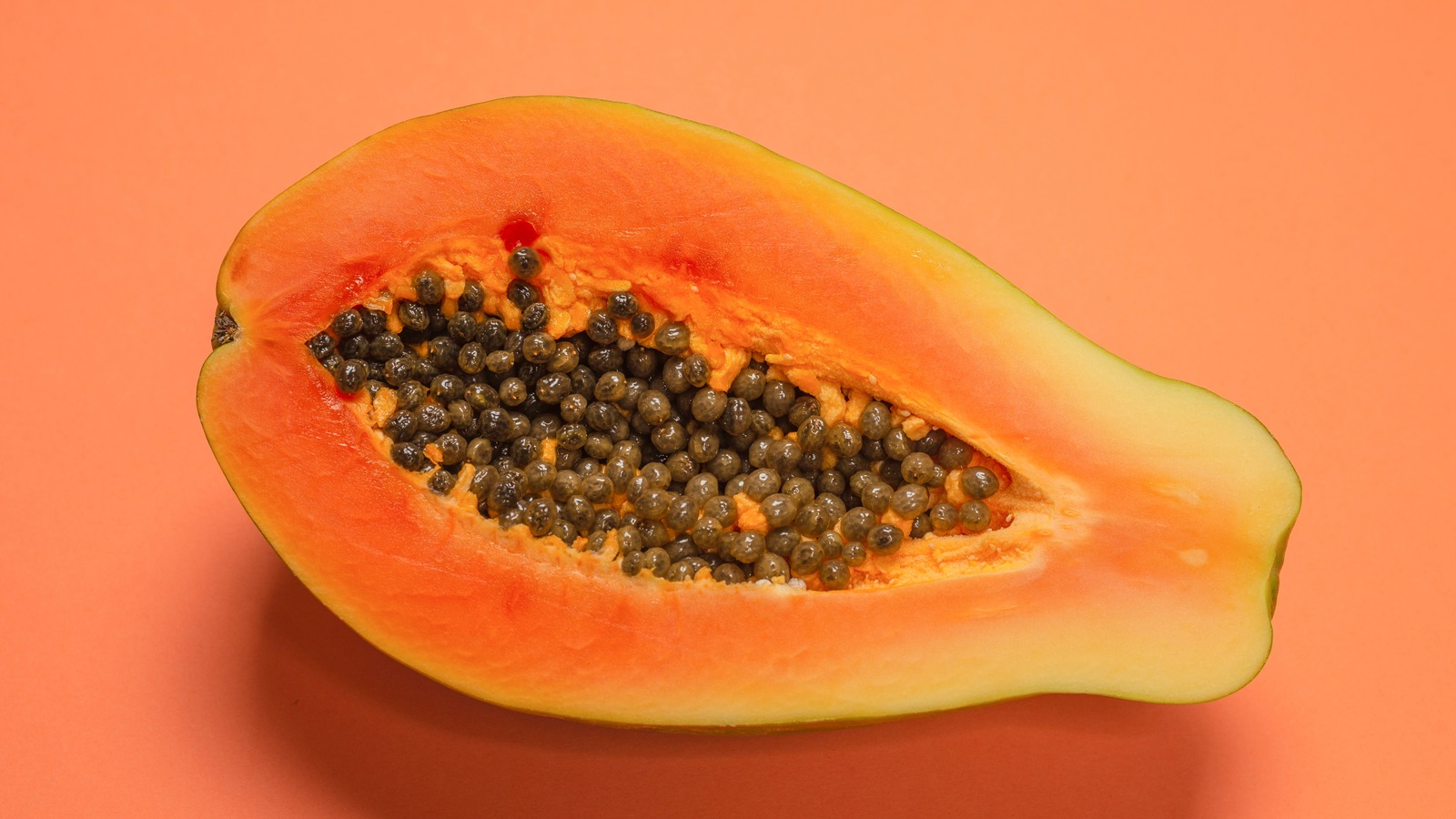 Why You Shouldn't Rely On Odor When Picking Out Papaya
