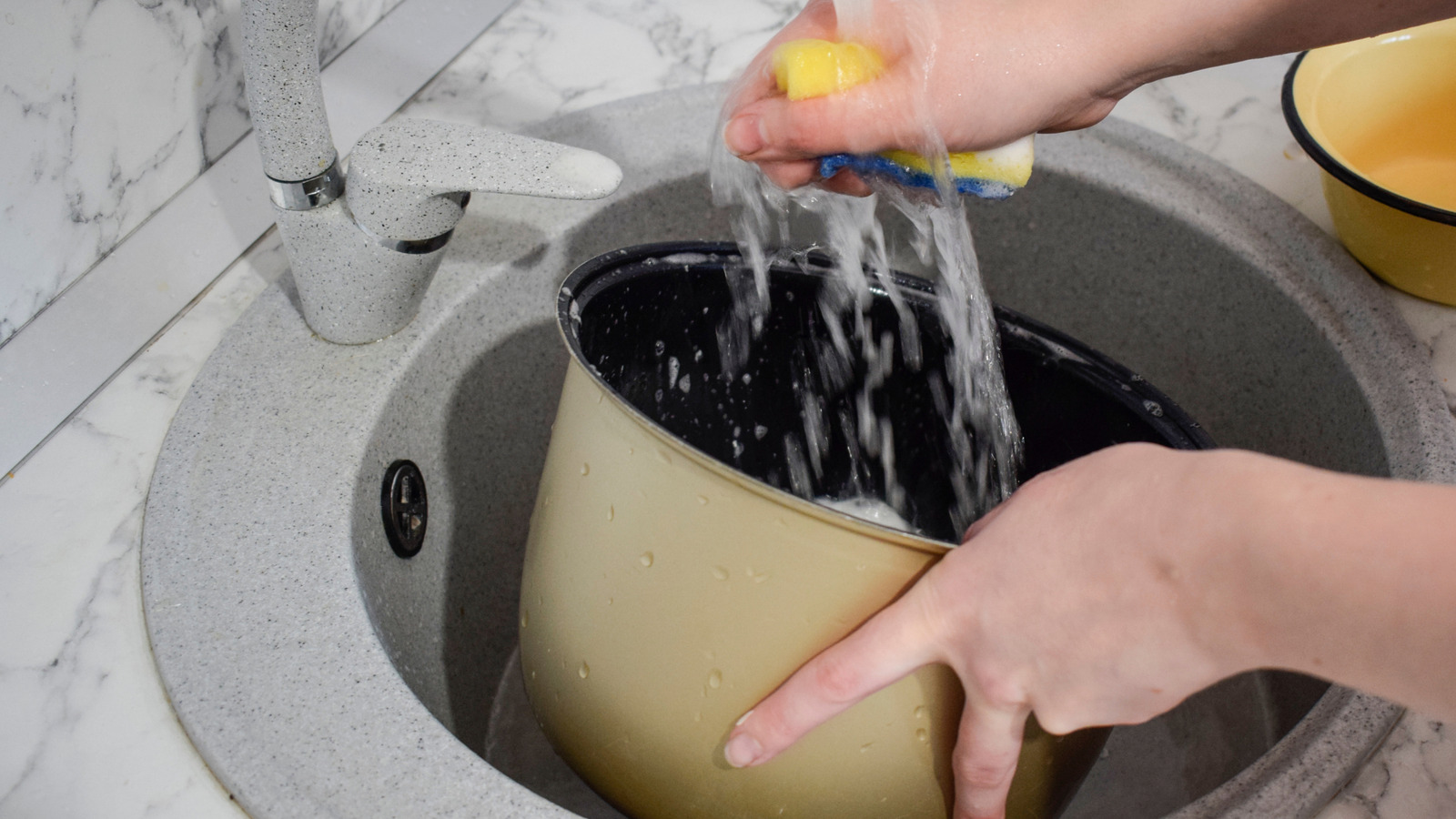 Why Your Slow Cooker Keeps Developing A Ring Inside (And The Easy ...