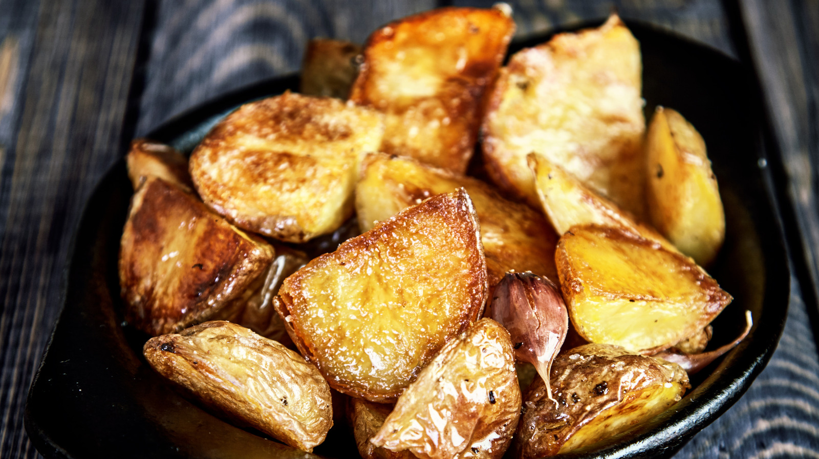 13 Ways To Add More Flavor To Roasted Potatoes