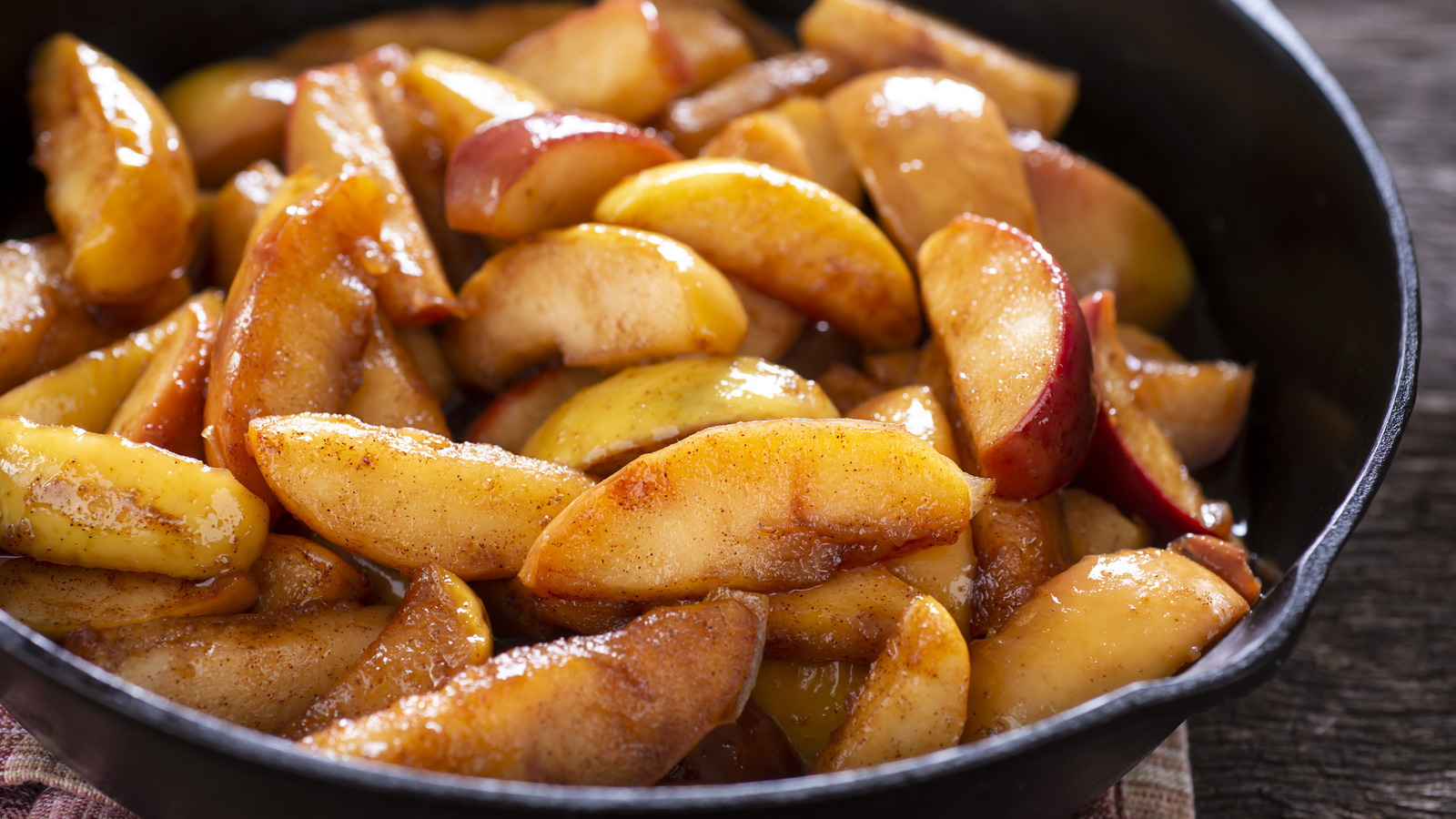 Yes, You Can Make Fried Apples In Your Slow Cooker