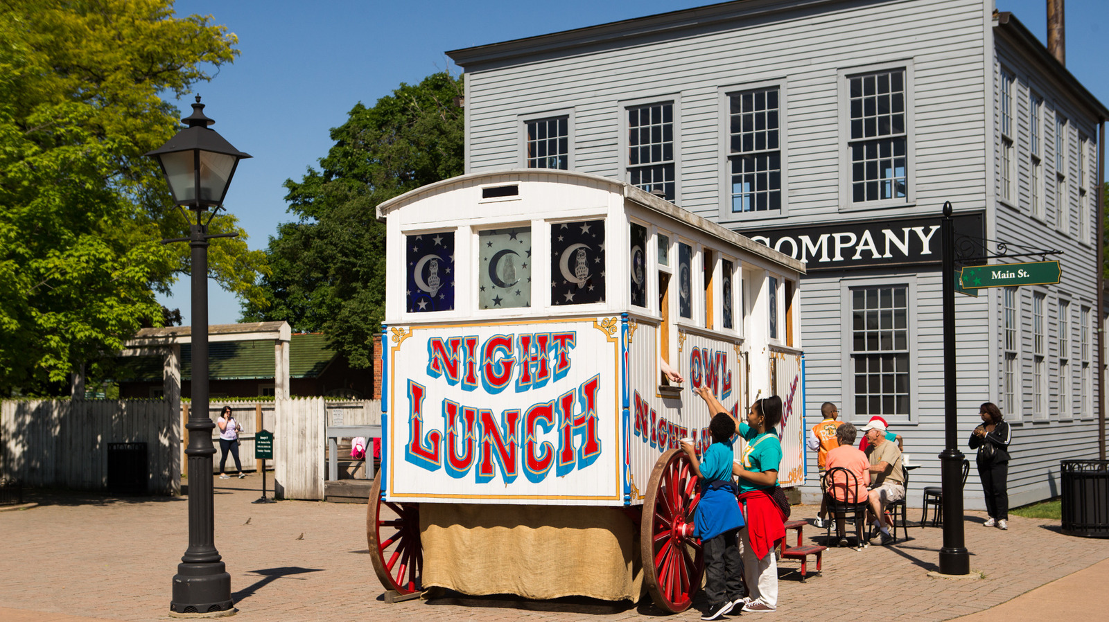 You Can Eat At The Last Existing Lunch Wagon At A Historic Michigan ...