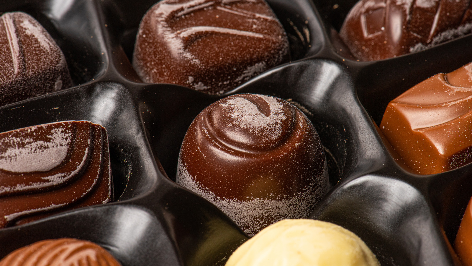 The Simple Way To Get Rid Of The White Bloom On Your Chocolate