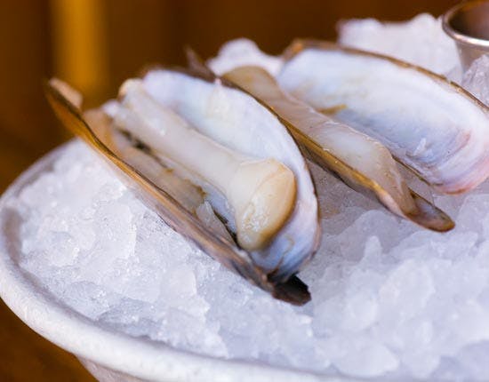 Why You Should Eat Raw Clams And The Best Places To Get Them | Tasting ...